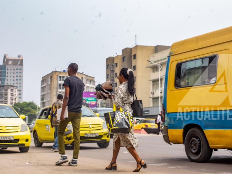 Kinshasa : Quand les taxis bus se transforment en lieux de culte et de collecte des offrandes ...